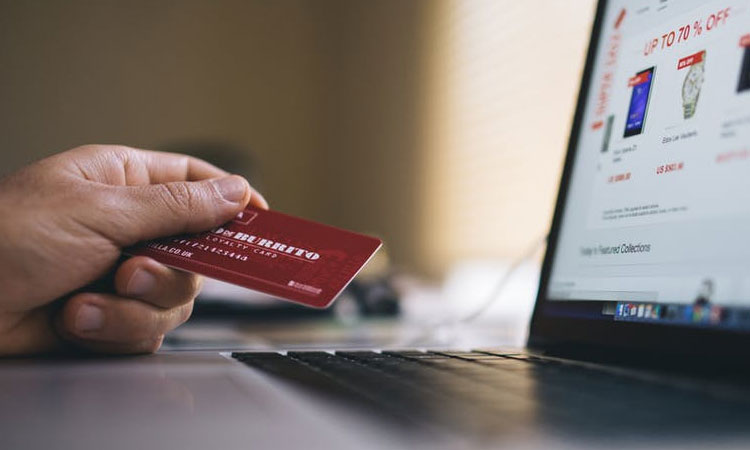 Magasiner en ligne: les avantages et inconvénients